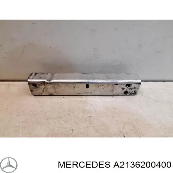 A2136200400 Mercedes | Кронштейн усилителя переднего бампера A 213 620 ...