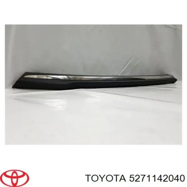 5271142040 Toyota Молдинг бампера переднего
