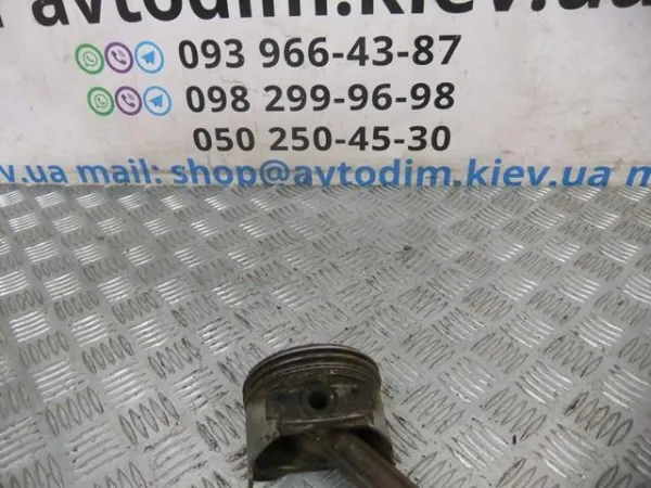 MD367892 Mitsubishi Поршень в комплекте на 1 цилиндр, 1-й ремонт (+0,25)