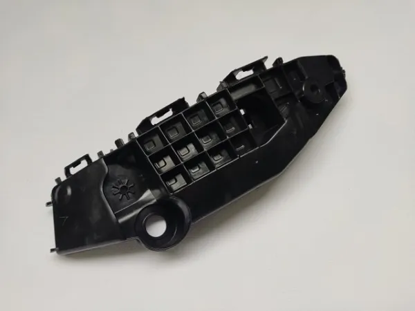 5253642080 Toyota Направляющая переднего бампера левая
