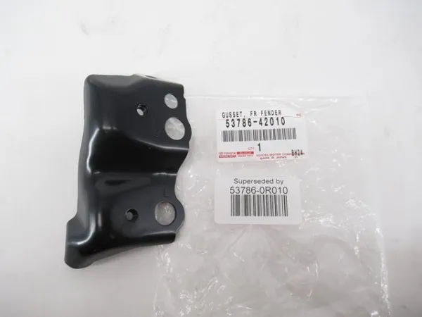5378642010 Toyota Кронштейн крепления крыла переднего левого задний