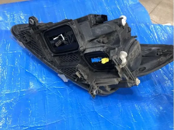 4479061901 Mercedes | Фара правая 4479061901 купить на Avto.pro