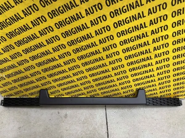 865622W000 Hyundai/Kia Решетка бампера переднего центральная