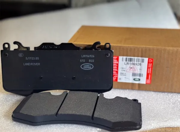 LR156926 Land Rover Колодки тормозные передние дисковые