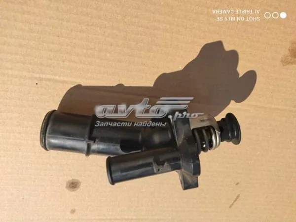 FR3Z8575A Ford термостат